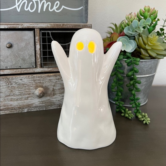 Marshalls | Holiday | New Halloween White Ceramic Light Up Ghost | Poshmark